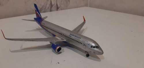 Модель самолёта Airbus a320 Aeroflot