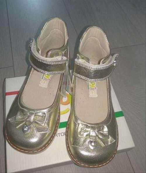 Новые туфли woopy золотого цвета 25 размер