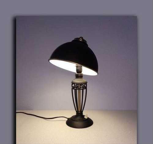 Оригинальная настольная лампа