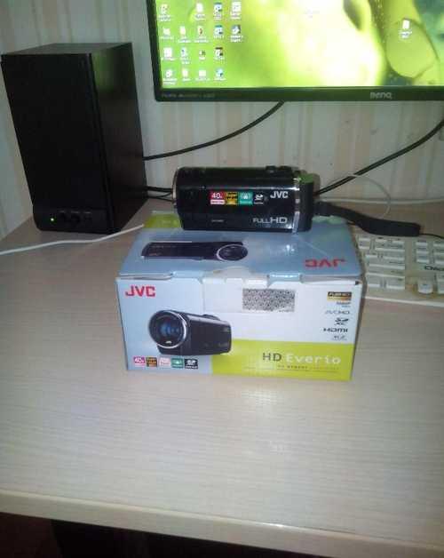 Продам видеокамеру JVC gz-e105