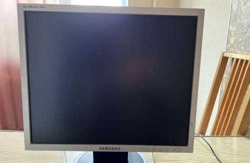 Монитор Samsung SyncMaster 740n