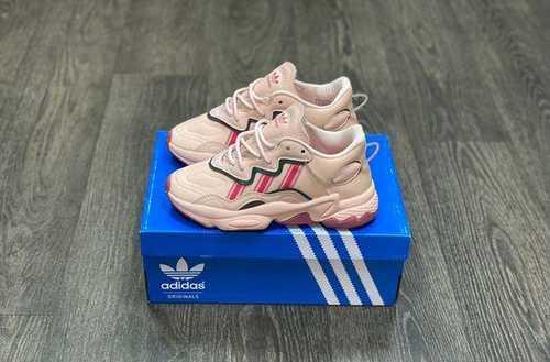 Кроссовки Adidas Ozweego пудровые