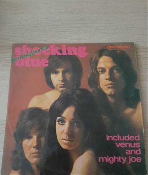 Shocking blue