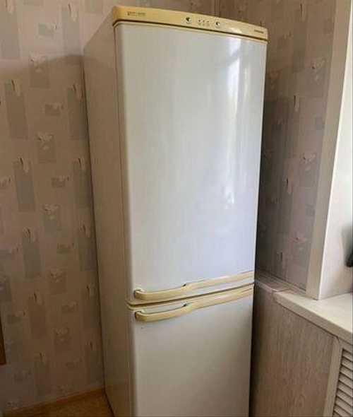Холодильник Samsung RL28fbsw1/BWT