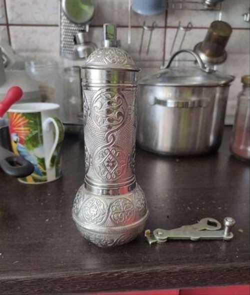 Кофемолка ручная турецкая