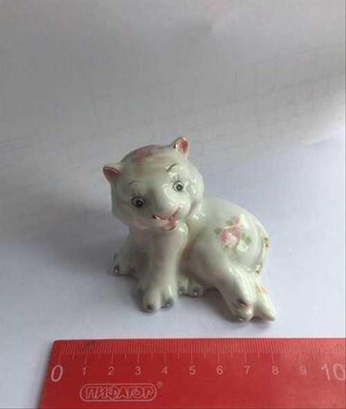Кот кошка статуэтка фигурка