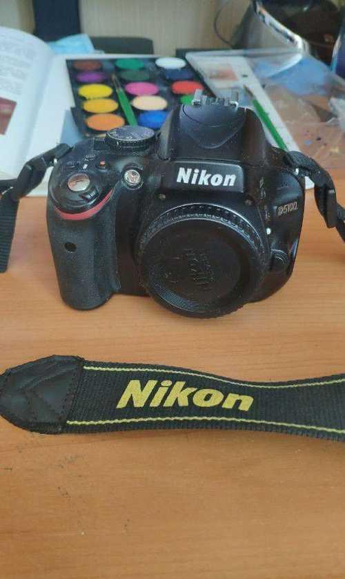 Nikon D5100 body