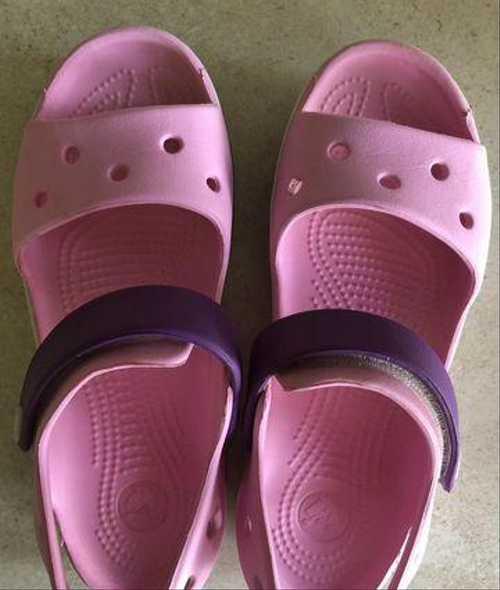 Босоножки Crocs для девочки, р J 2