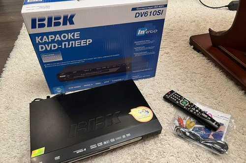 DVD плеер BBK DV610SI