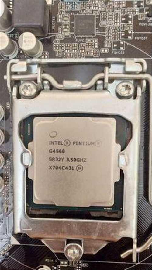 Intel pentium g4560, ASRock H110M-DGS, 4гб DDR-4