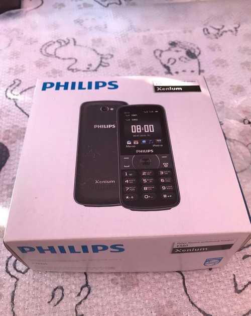 Телефон Philips E560 Xenium