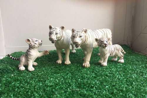 Семья белых тигров фирмы Schleich 2012 года