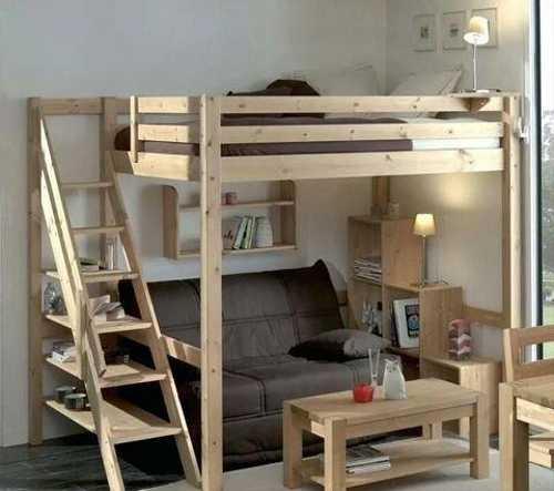 Кровать с наклонной лестницей