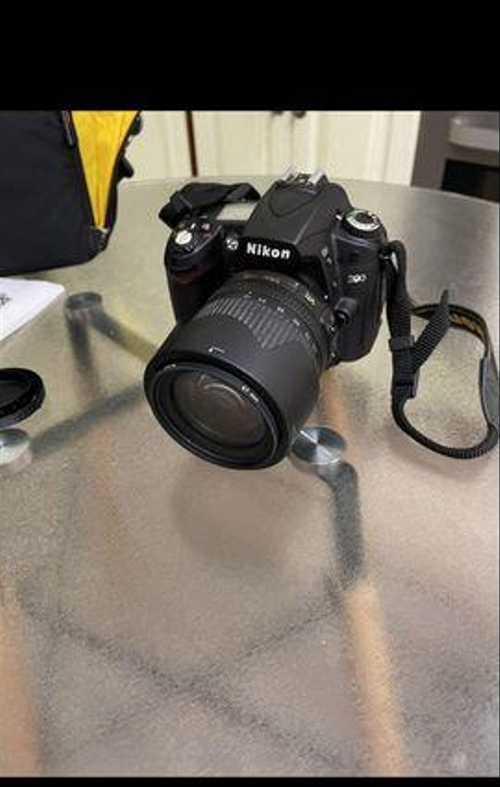 Зеркальный фотоаппарат Nikon D90