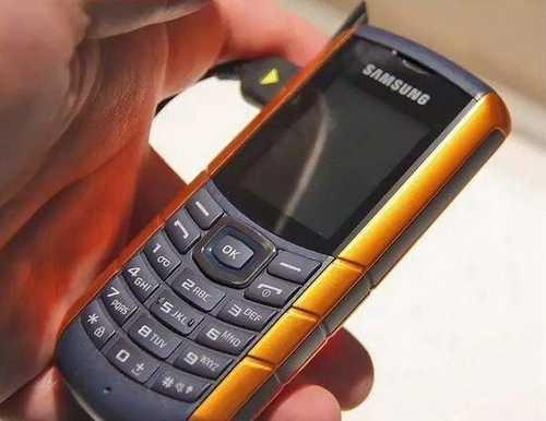 Кнопочный телефон Samsung E2370 новый