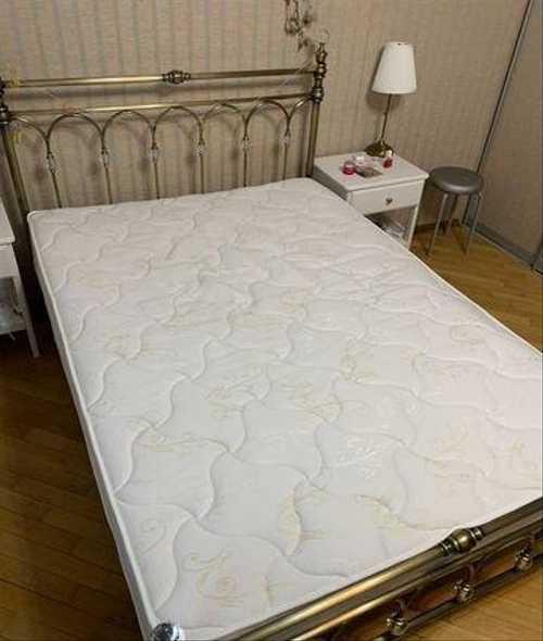 Двуспальная кровать с матрасом Аскона 140х200