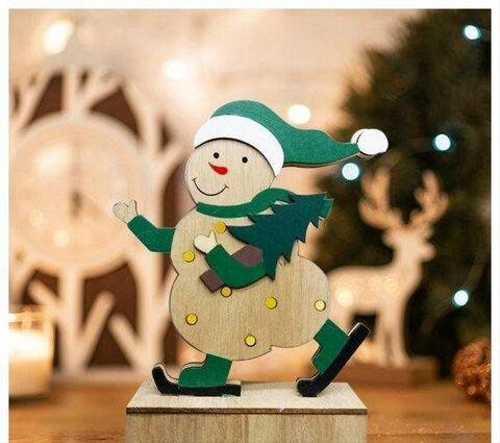 Деревянная фигурка с подсветкой "Снеговик"