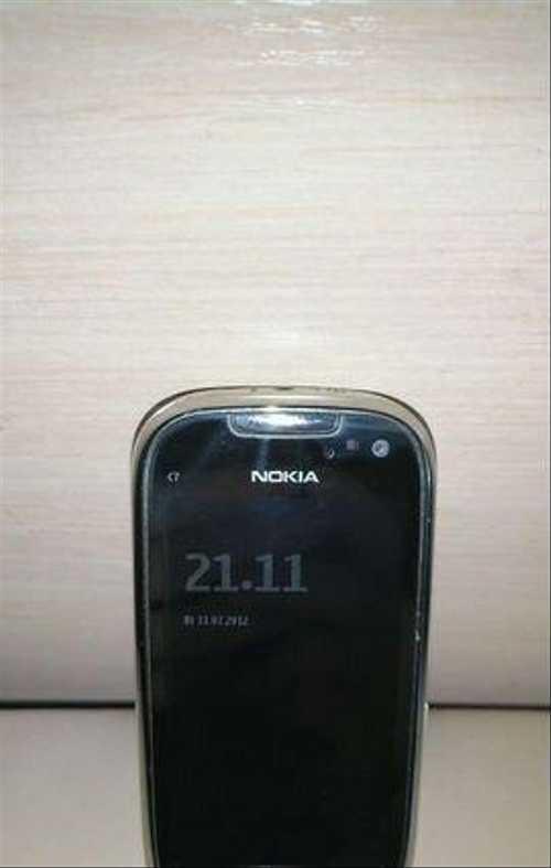 Nokia: RM-675 (Model C7-00)