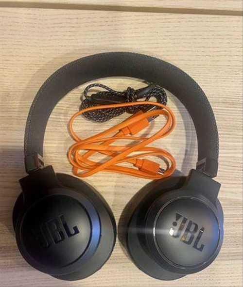 Беспроводные наушники JBL live 500BT