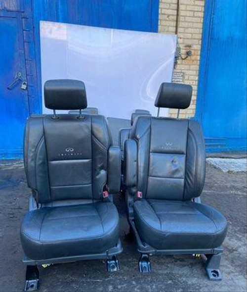 Комплект сидений на Infiniti Qx56 JA60 (бу)