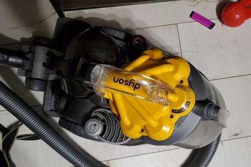 Пылесос Dyson 29 на запчасти