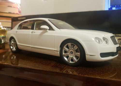 1:18 Bentley Continental Flying Spur '2006