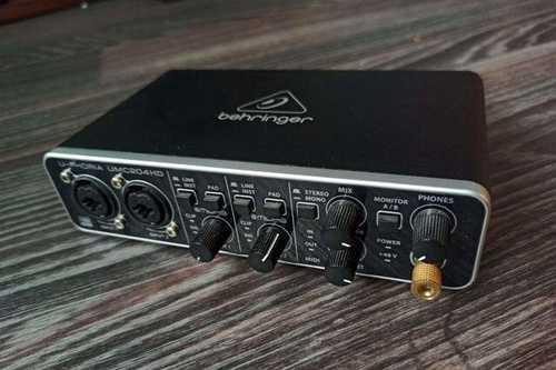 Внешняя звуковая карта behringer umc204hd