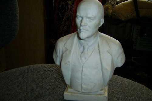Скульптура, статуэтка Бюст В. И. Ленина. Бисквит