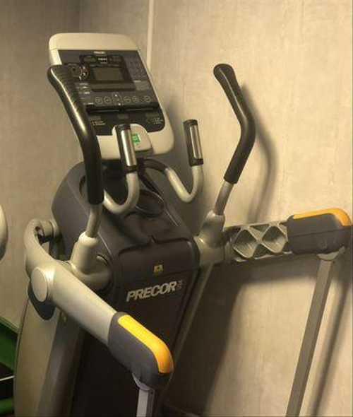 Бу Адаптивный тренажер Precor AMT 100i