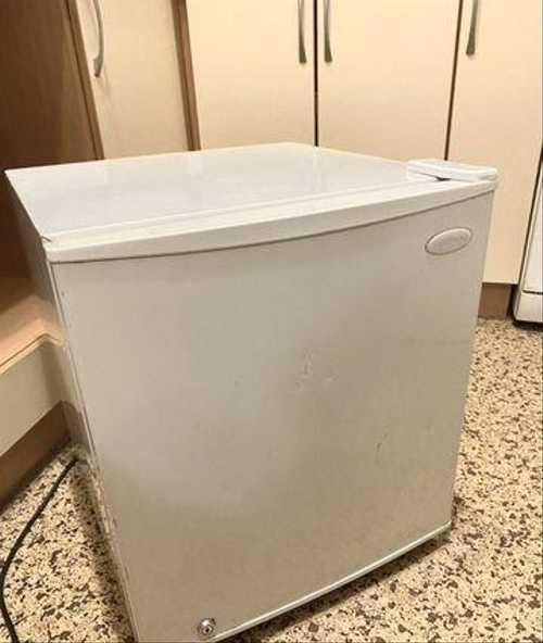 Минихолодильник / Холодильник Daewoo FR-061