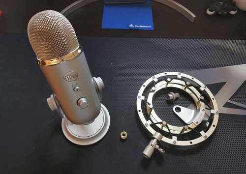 Микрофон Blue Yeti с пауком Blue Radius