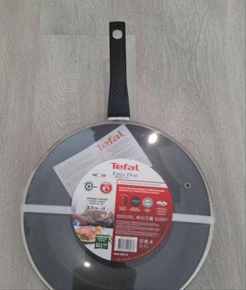 Сковорода Tefal с крышкой 28 см