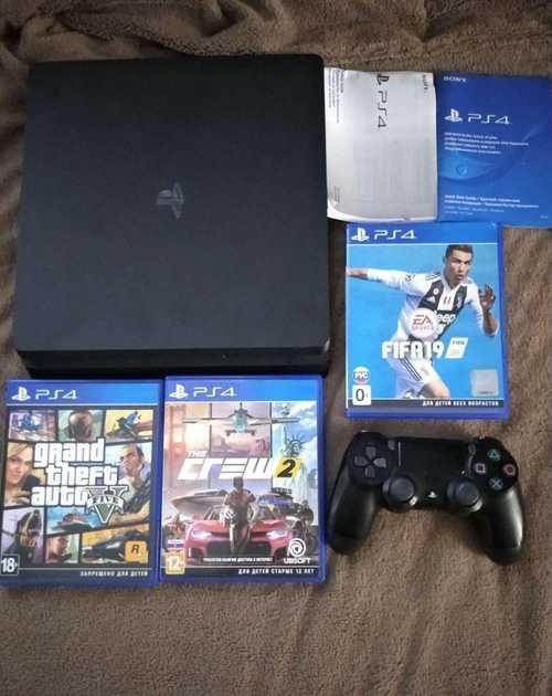 PlayStation 4 slim