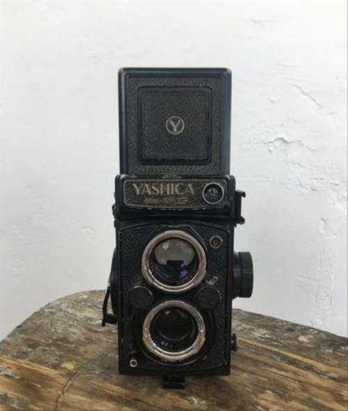 Yashica mat 124G