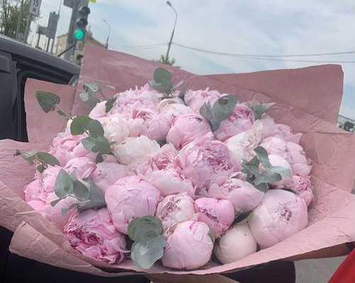 Букет пионов