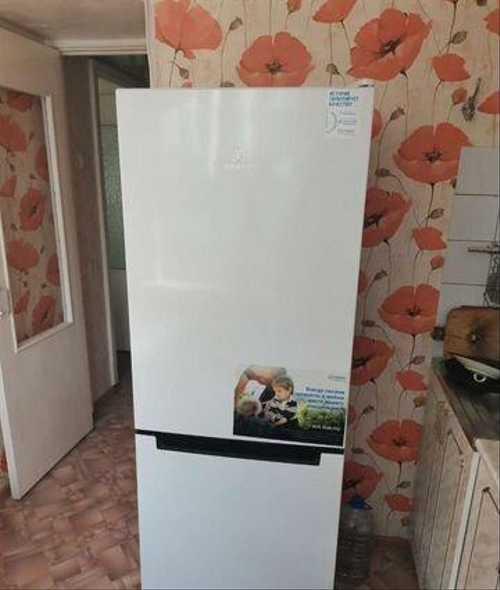 Холодильник Indesit ds 4160