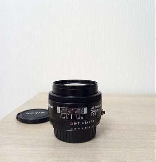 Nikon AF 24mm f/2.8D
