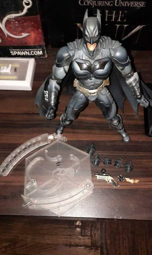 Play arts kai batman dark knight