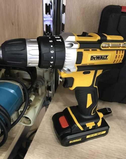 Шуруповерт Dewalt DCD771