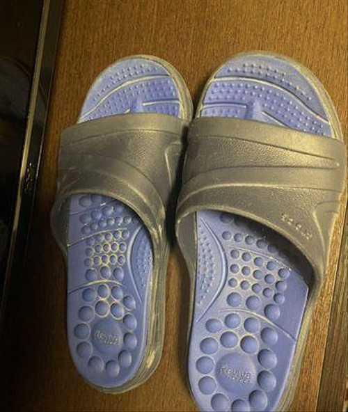 Продам шлепки crocs