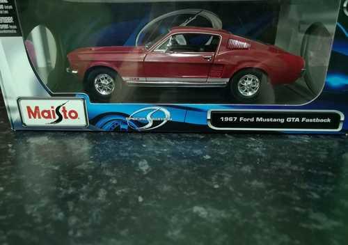 Ford mustang 1967 GTA fastback maisto 1 18