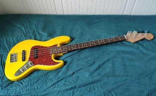 Копия Fender Jazz Bass. Бесплатная Доставка по РФ