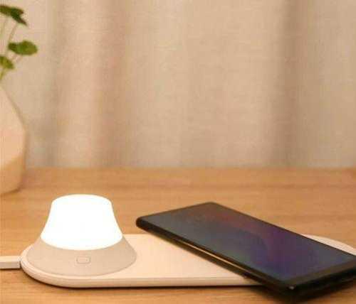 Беспроводная зарядка с ночником Xiaomi Yeelight