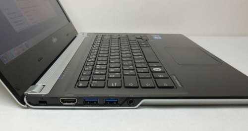 Fujitsu lifebook UH552