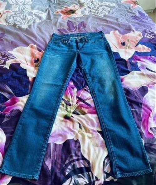 Джинсы женские Levis