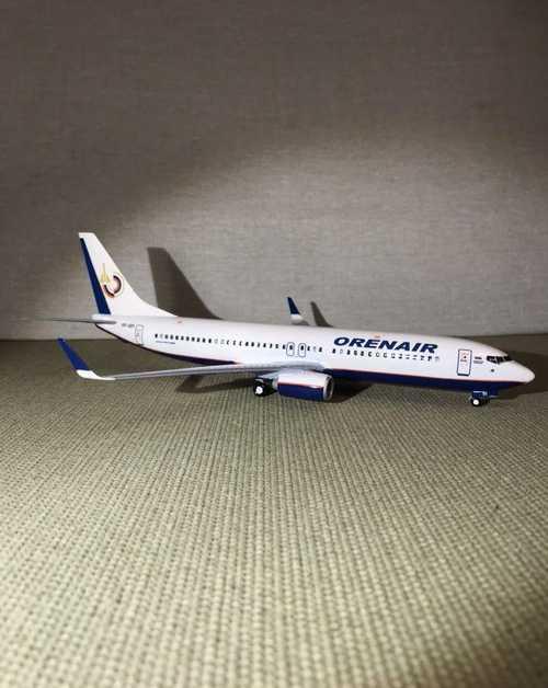 Модель самолета Boeing 737-800 Orenair. Боинг 737