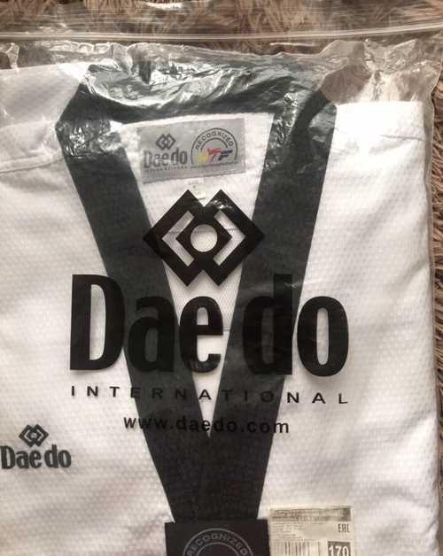 Форма для тхэквондо (добок) daedo competition extr
