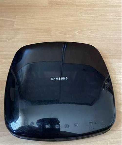 DVD плеер Samsung F1080