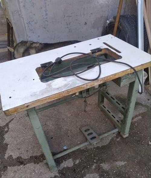 Стол для промышленной швейной машины
