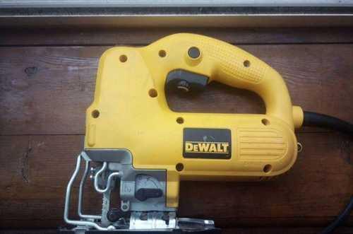 Лобзик Dewalt DW341